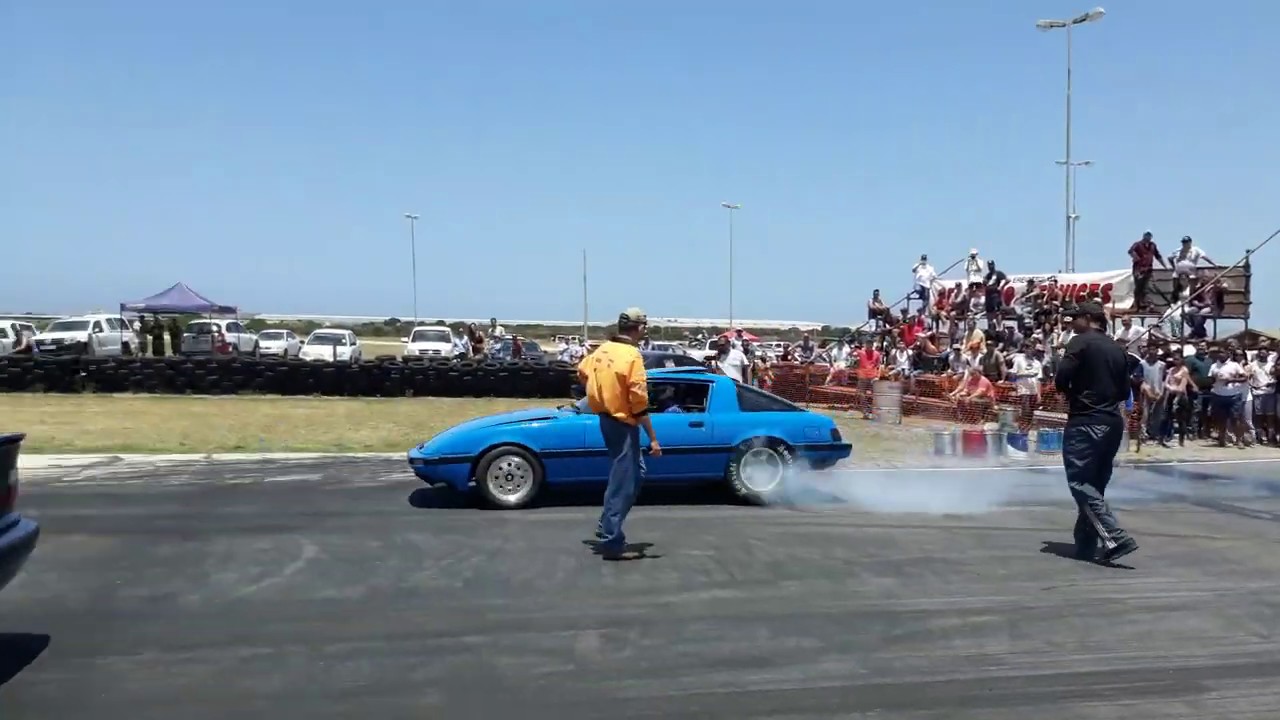 Dean Bosman RX7 very 1st pass with Turbo 1UZ V8 - 10,59sec @ 220 ...