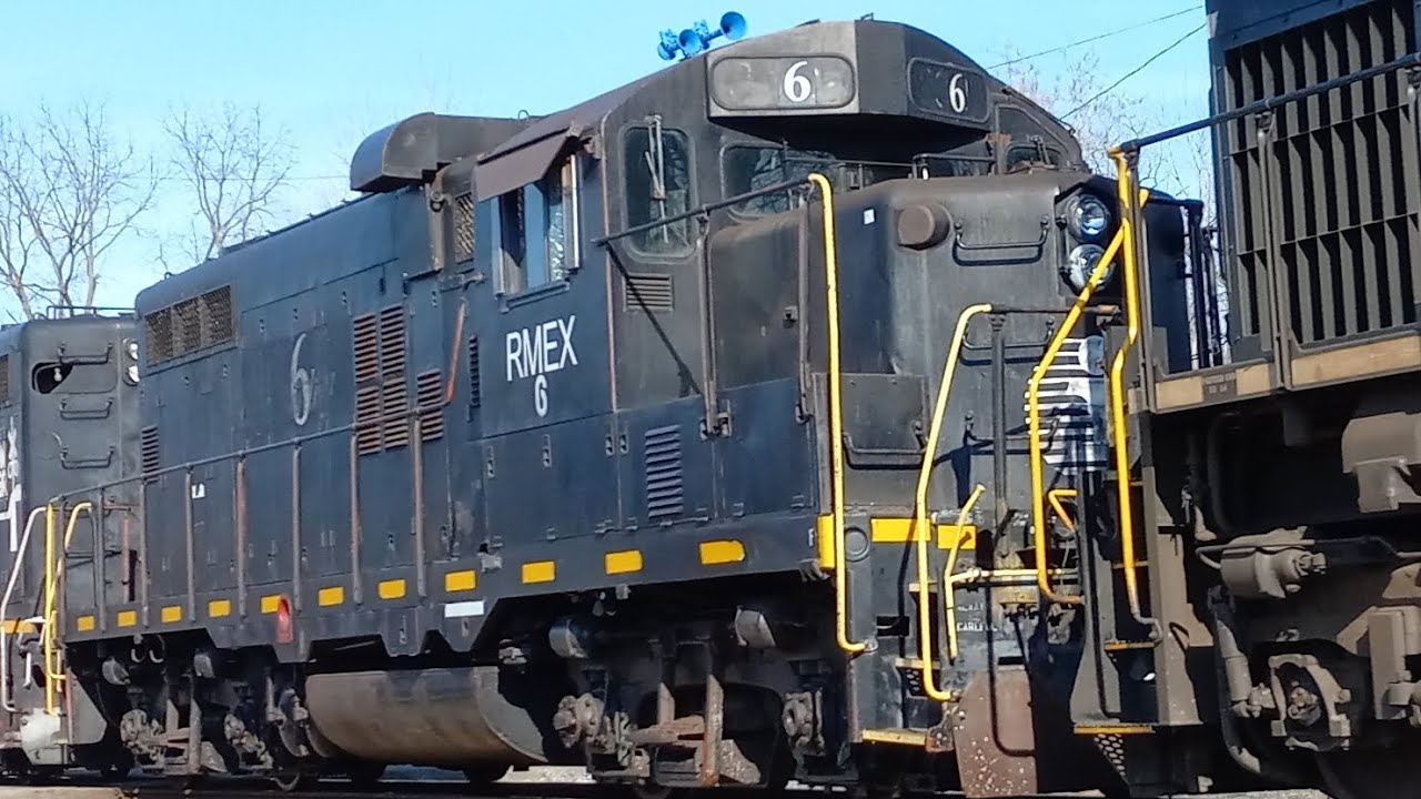 RMEX (Ex-Illinois Central) Operation Lifesaver Passes Camden, Ohio ...