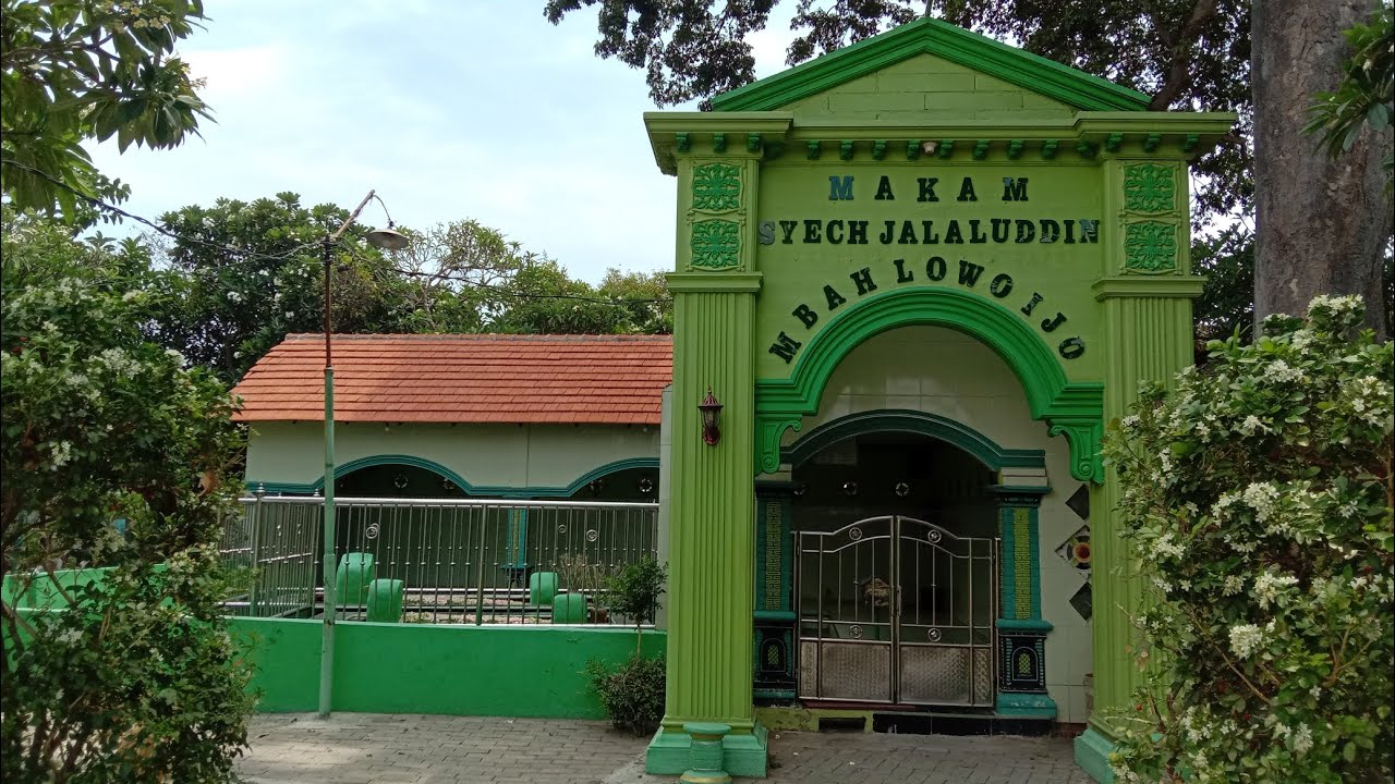 Makam Mbah Lowo Ijo, Pasuruan. Beliau mengelabui Belanda dengan ...