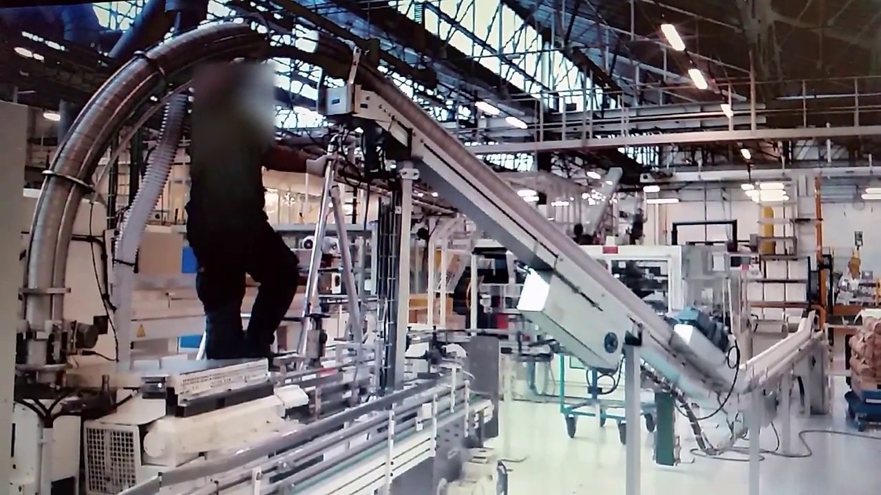 Aluminum Can feeder end machinery - YouTube