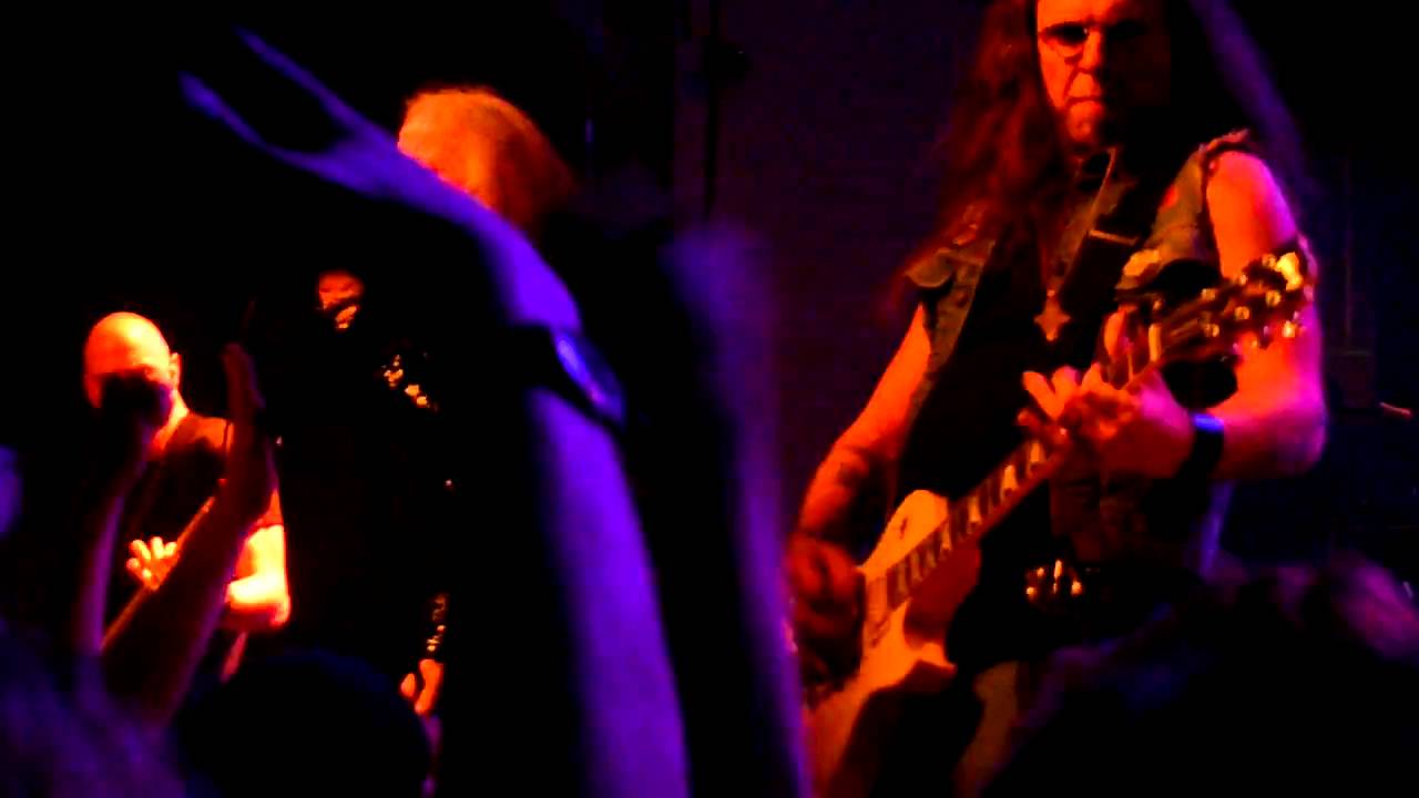 Pentagram - Day Of Reckoning / Forever My Queen (live) - YouTube