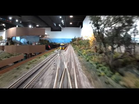 O-scale cab-ride on a large multi-deck railroad - YouTube
