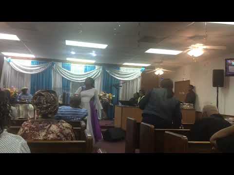 Praise dance to Nara Ekele Mo by Tim Godfrey and Travis Greene - YouTube