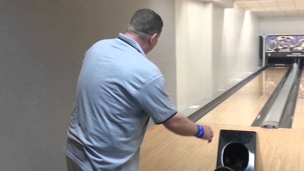 Ian Bacon Trying to Bowl and Stay Balanced - YouTube