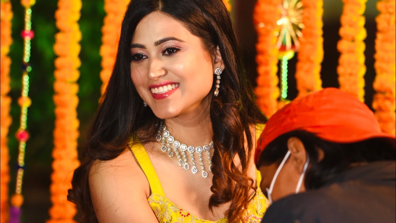 Best mehndi ceremony of the bride | barish ki sham | indian wedding ...