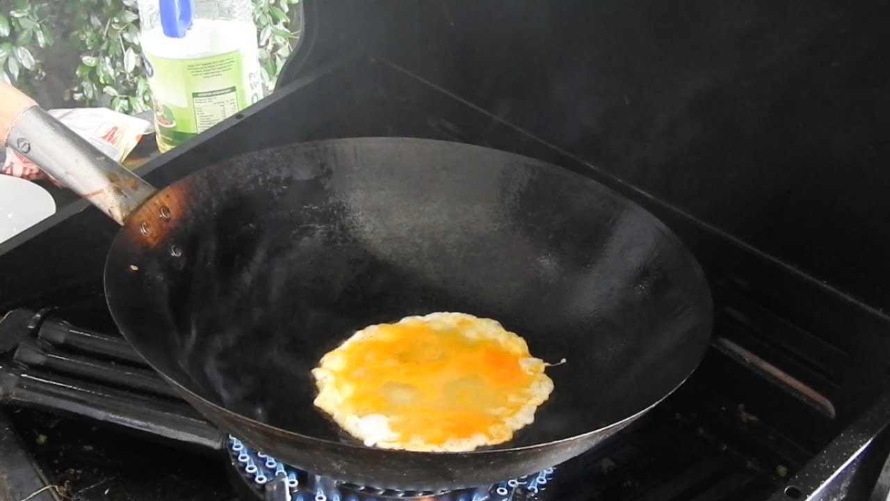 Making Some Egg Fried Rice Got Some MSG - YouTube