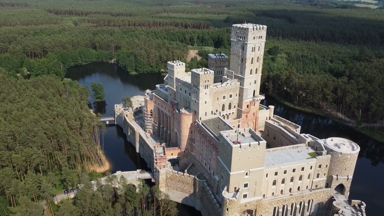 Zamek w Stobnicy, Castle in Stobnica, Schloss in der Stobnica,Castillo ...