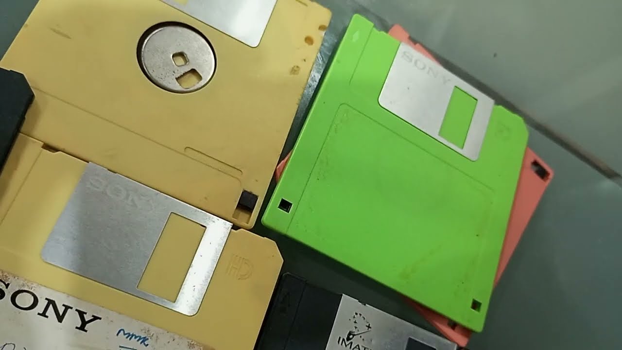 Floppy disk Old Memories - YouTube