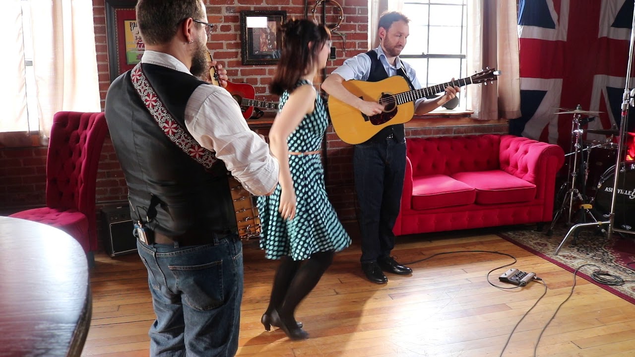 April Verch in Asheville - YouTube