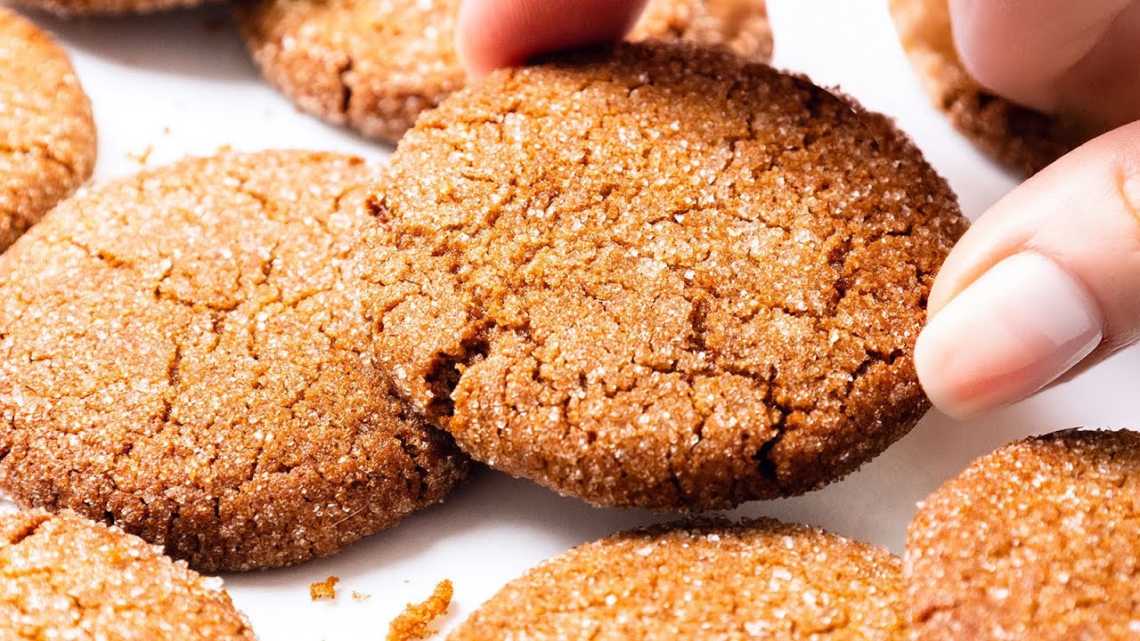 Gingersnap Cookies, Soft Centers, Crisp Edges, and Perfect Holiday ...