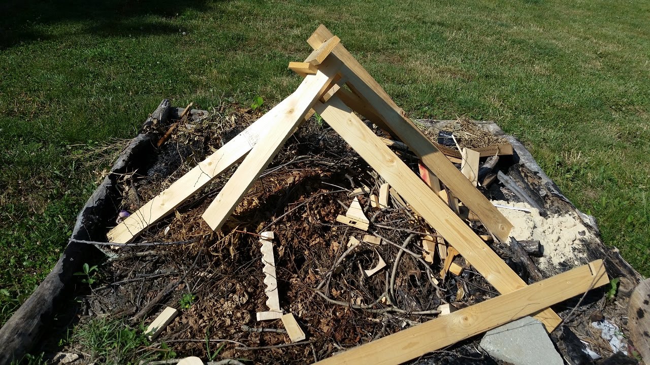 Scrap Wood Bonfire Start - YouTube