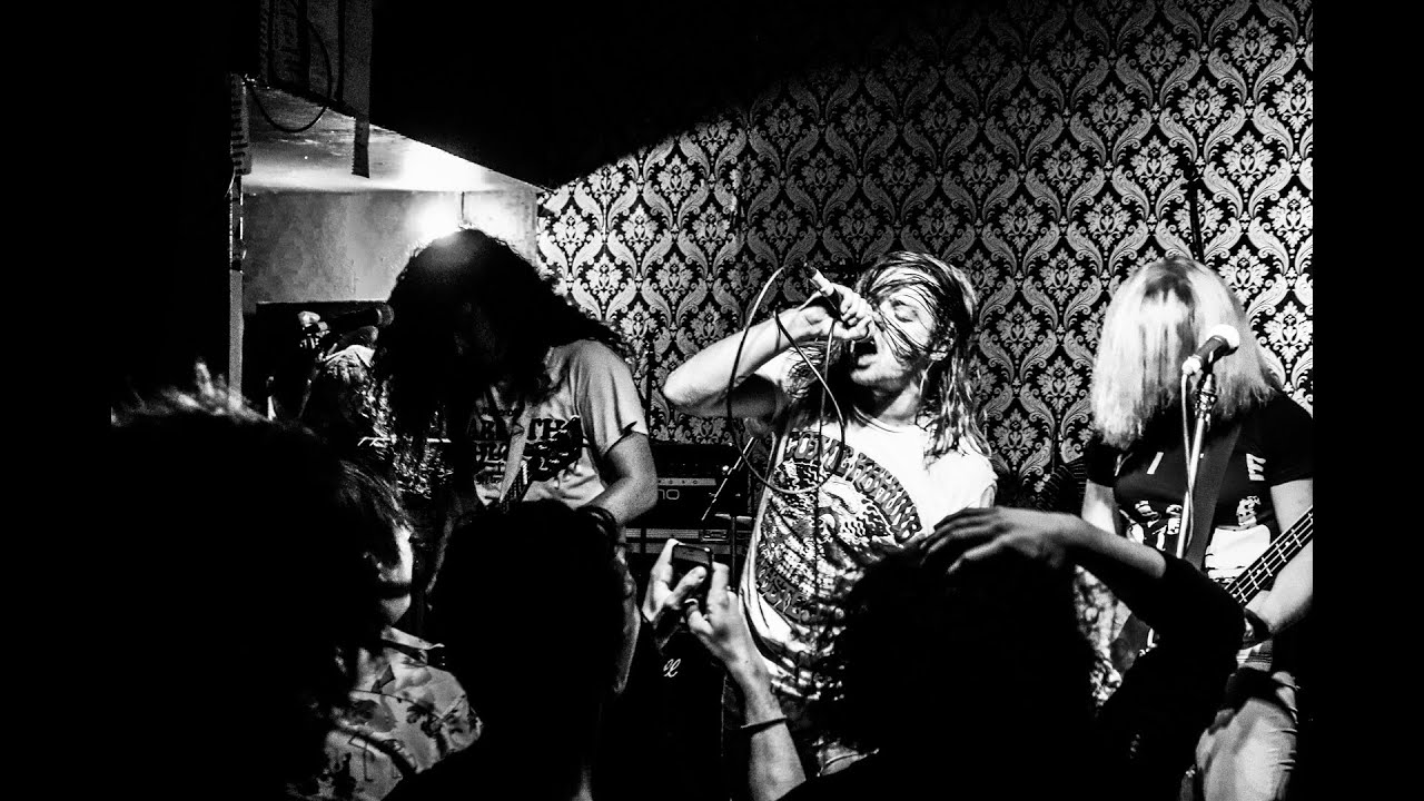 Clowns 'Bad Blood' Live at Last Chance Rock N Roll Bar - YouTube