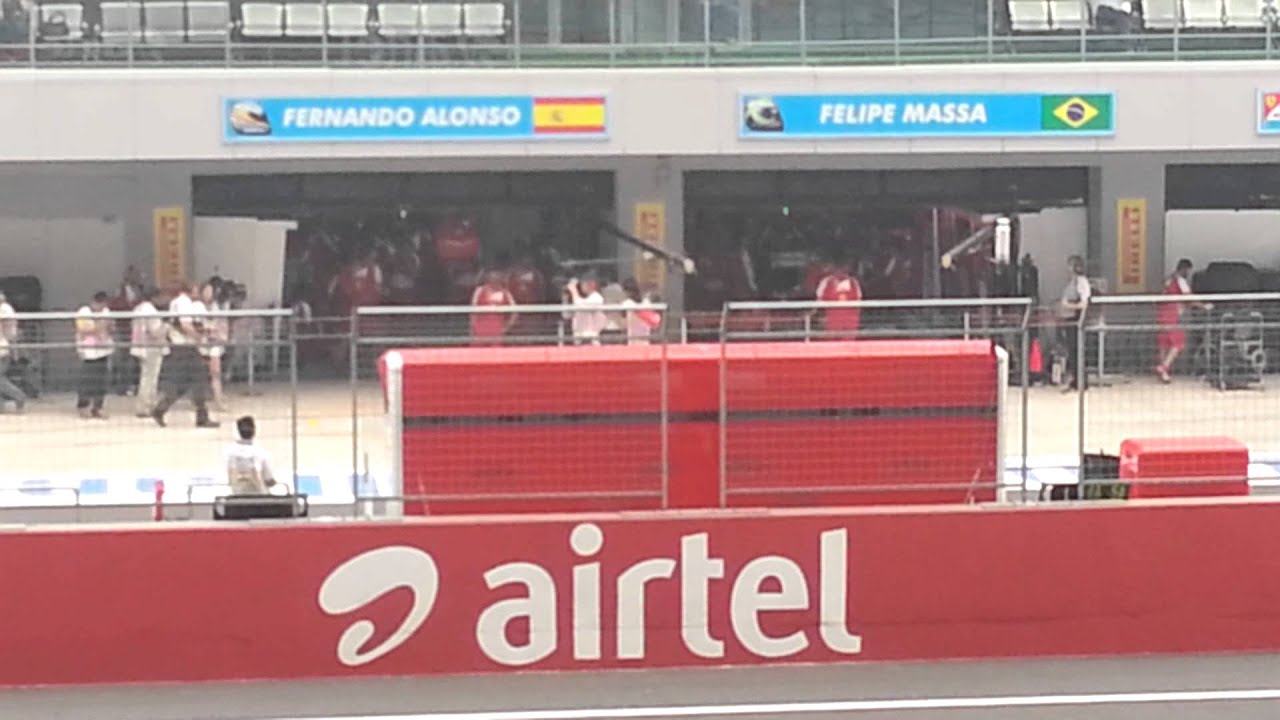 Ferrari pit garage at Indian F1 GP 2013 - YouTube