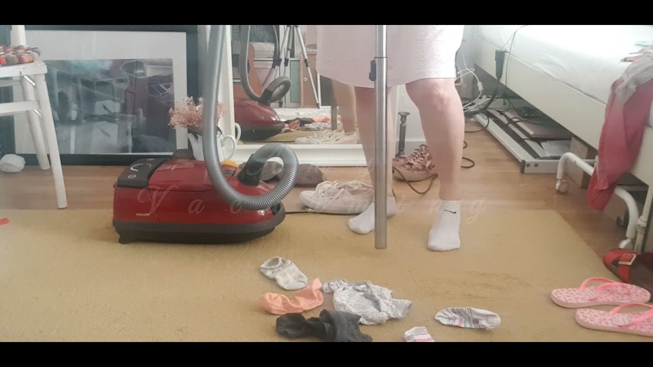 ASMR relaxing Sound cleaning my room by vacuuming up underwear #socks # ...