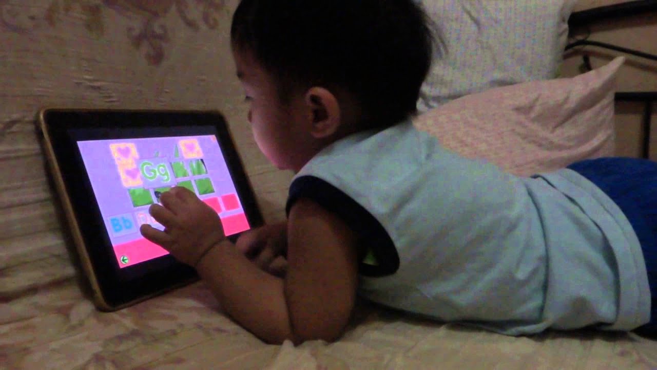 Baby Jace playing Starfall ABC make a match - YouTube