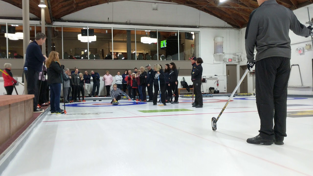 Oshawa Golf & Curling Club Learn to Curl - YouTube