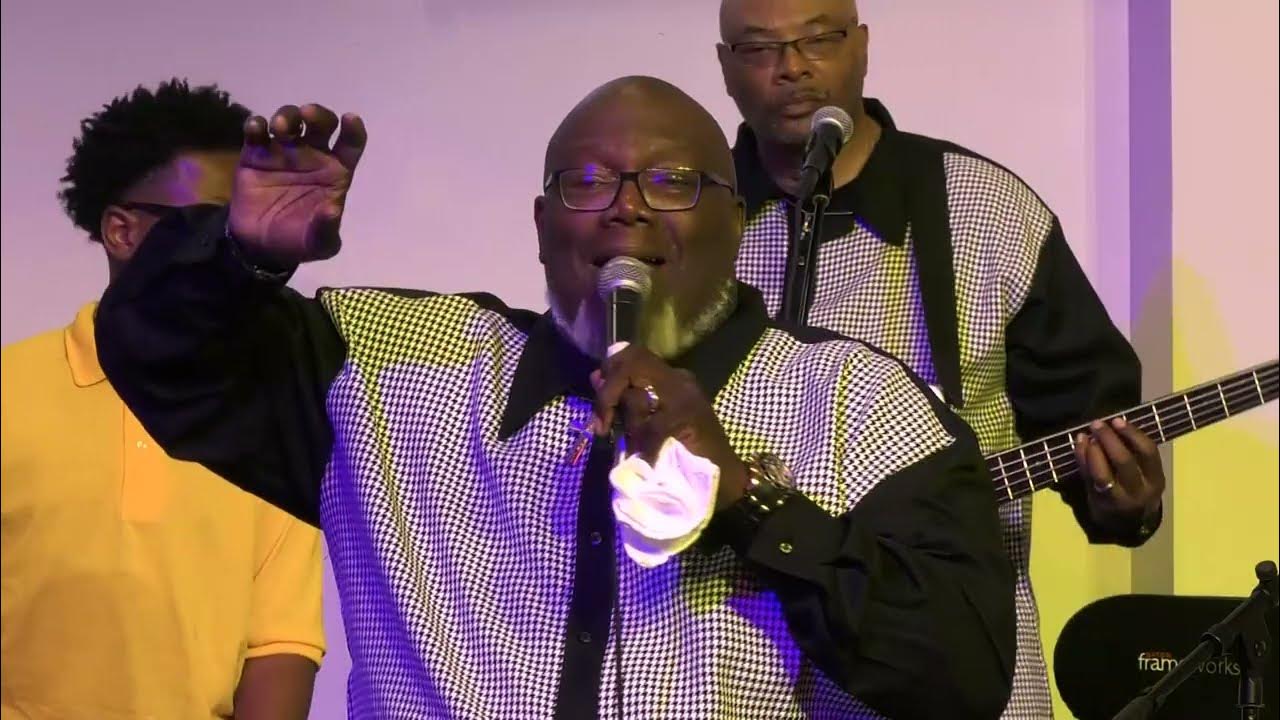 Pastor Jerry Jones & The Fantastic Jones Family "Jesus won't fail" - YouTube