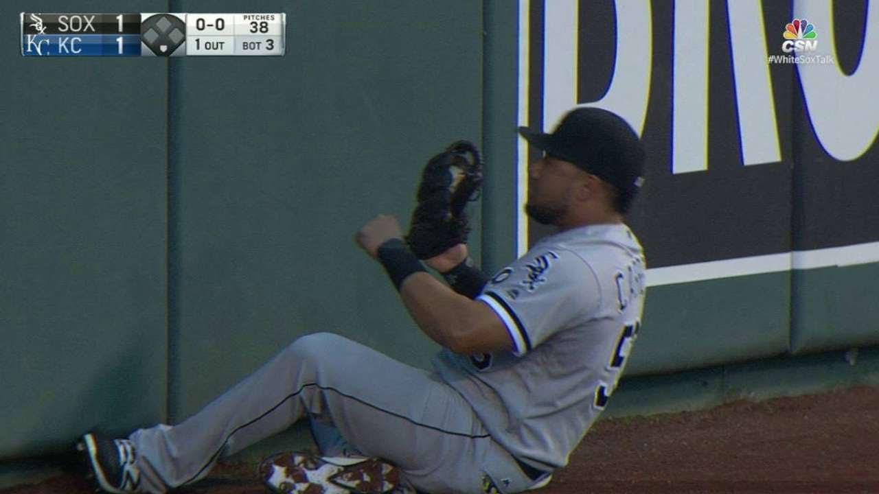 CWS@KC: Cabrera slides in foul territory to make grab - YouTube