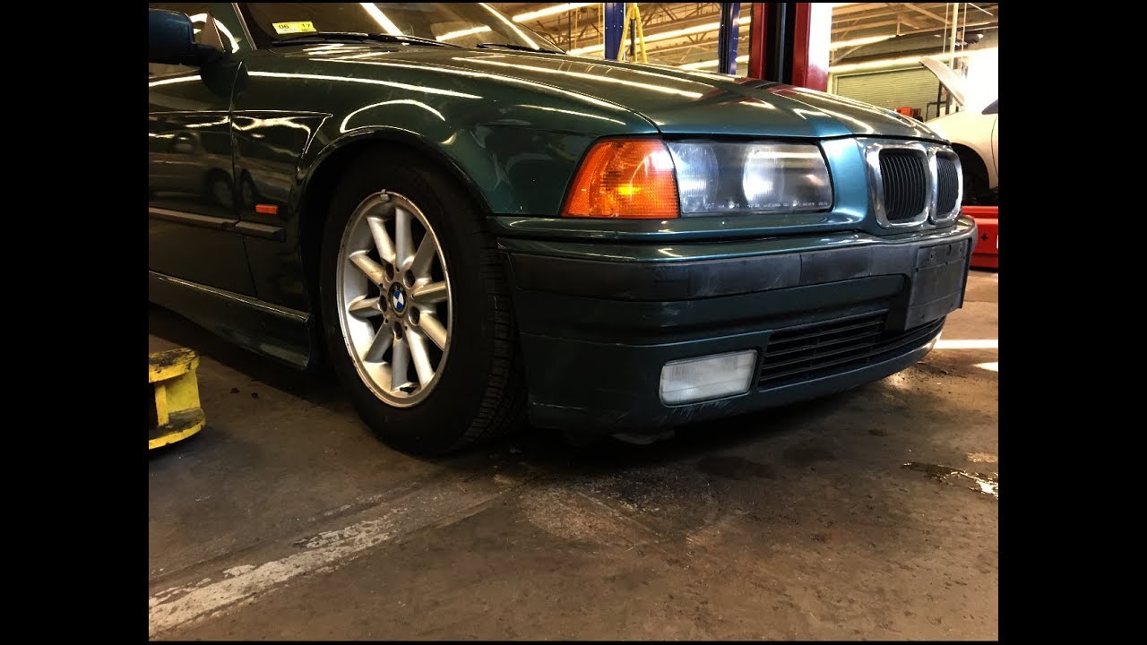 How to Replace an E36 Valve Cover/ Valve Cover Gasket - YouTube