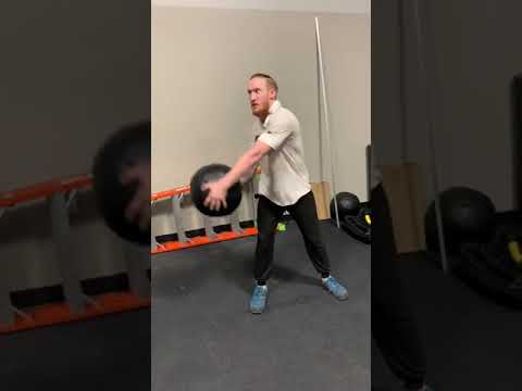 Side to side Medicine ball slams - YouTube