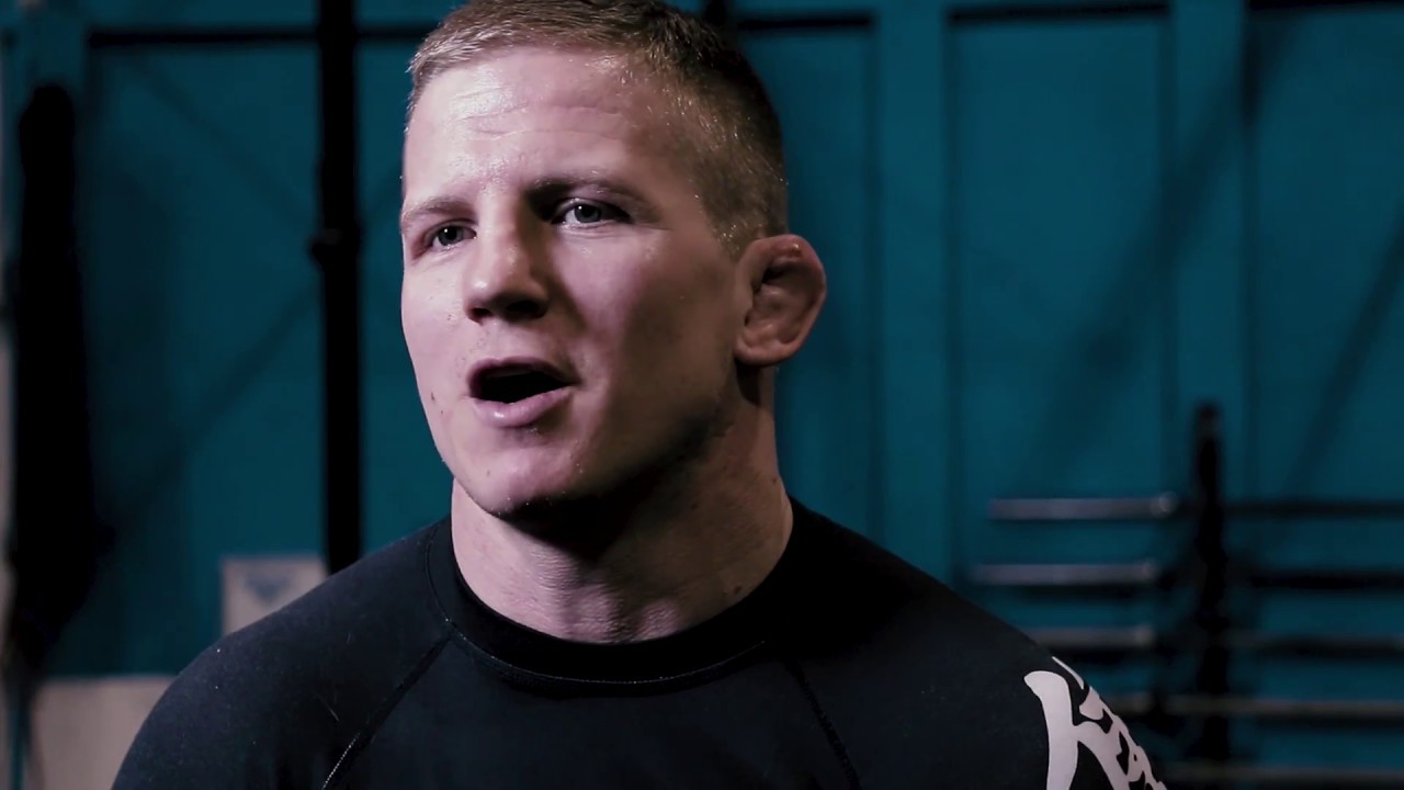 Shane Campbell meets Steve Beaumont in Unified 33 main event - YouTube