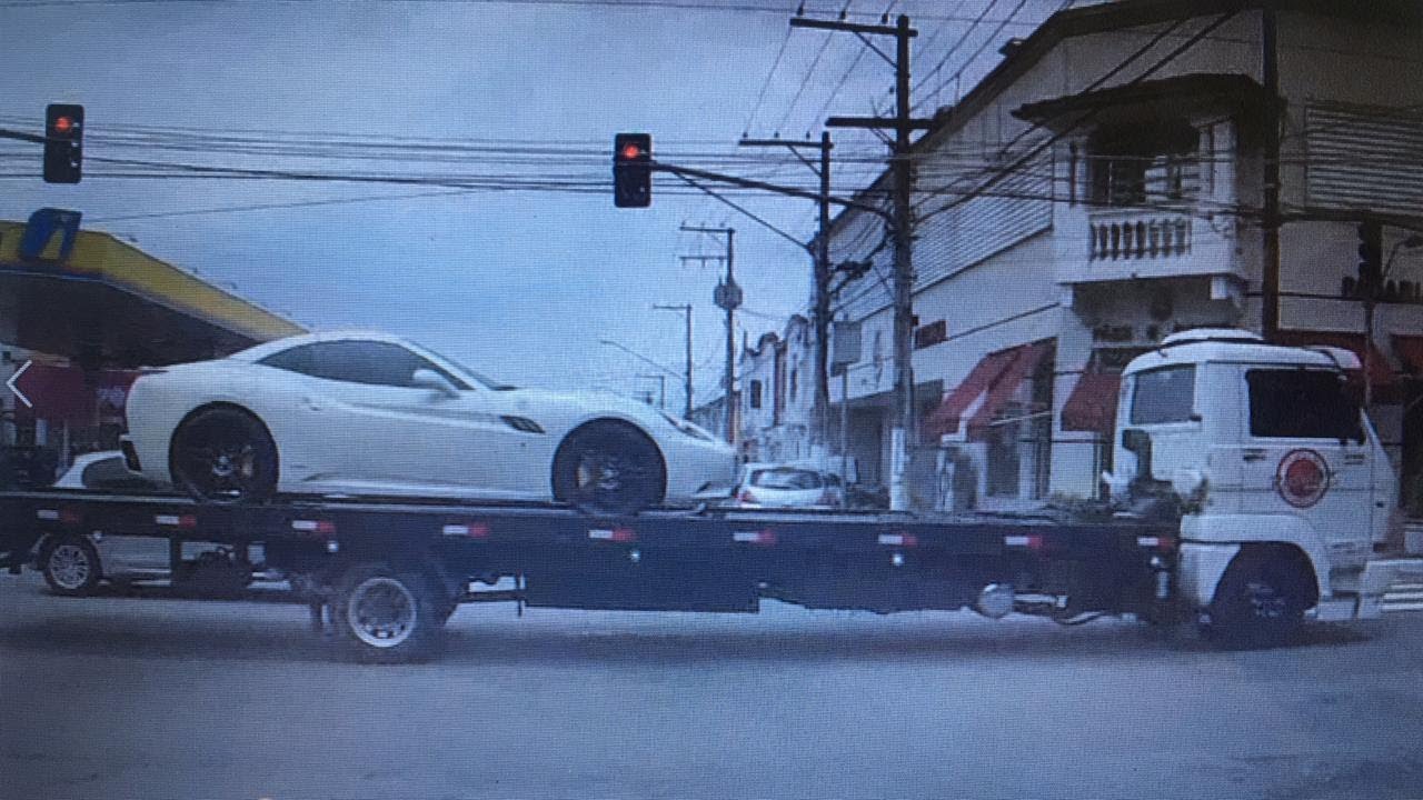 ROLÊ EM SAMPA FERRARI NO GUINCHO.. - YouTube