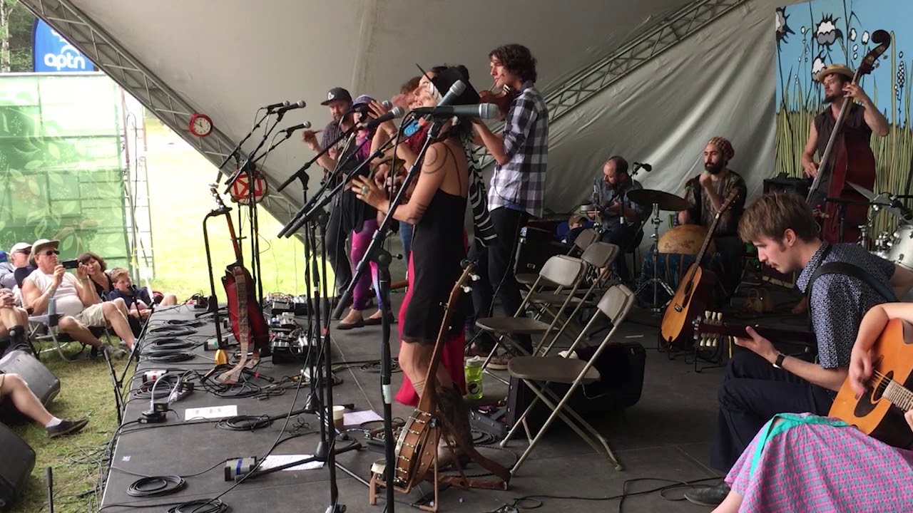 Rising Appalachia & Front Country - I'll Fly Away (live at the Winnipeg ...