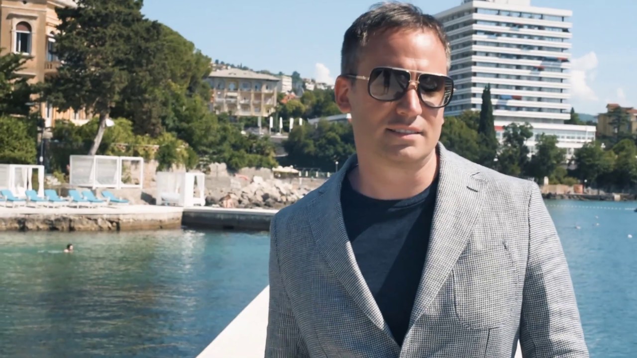 Lifestyle Film for Mr Smile - YouTube