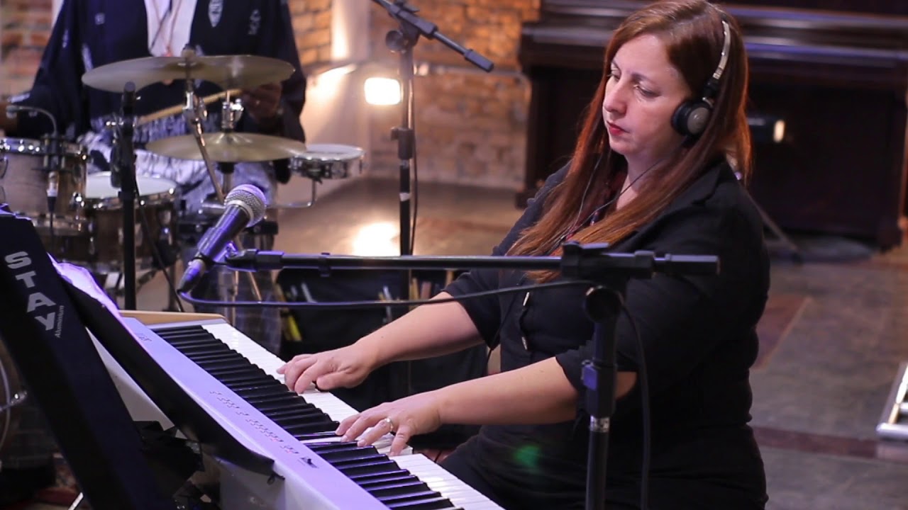 Jongo Sangue no Zoio: O Juizo Final - Helena Xavier Trio - YouTube