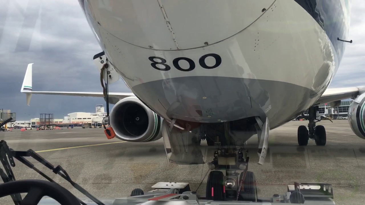 Alaska's 737 Pushback w/TLD - YouTube