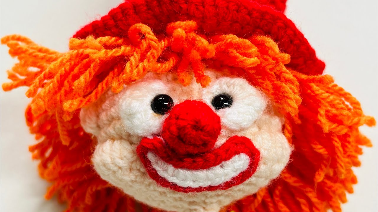 How to crochet cheeks - YouTube