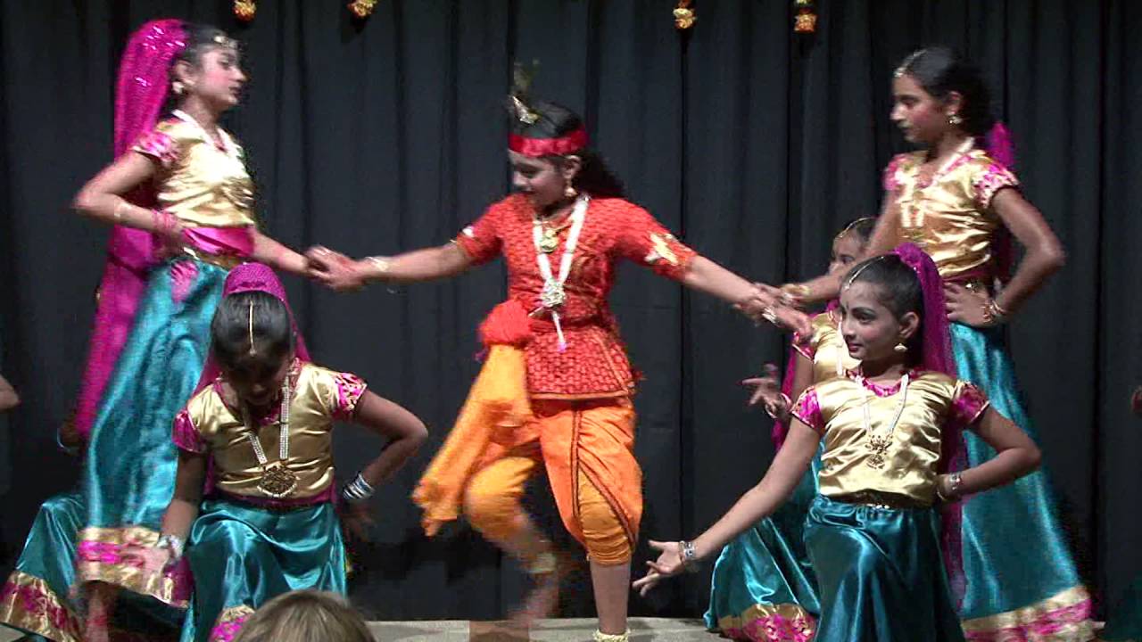 Krishna Gopi Dance - YouTube