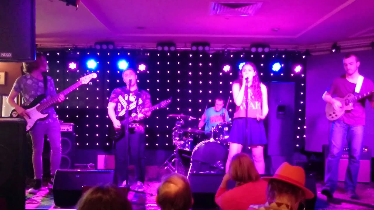Minus 2 - Settle (live) - YouTube