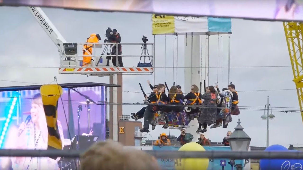 Vappu / Mayday 2023 at Helsinki, Havis Amanda - YouTube