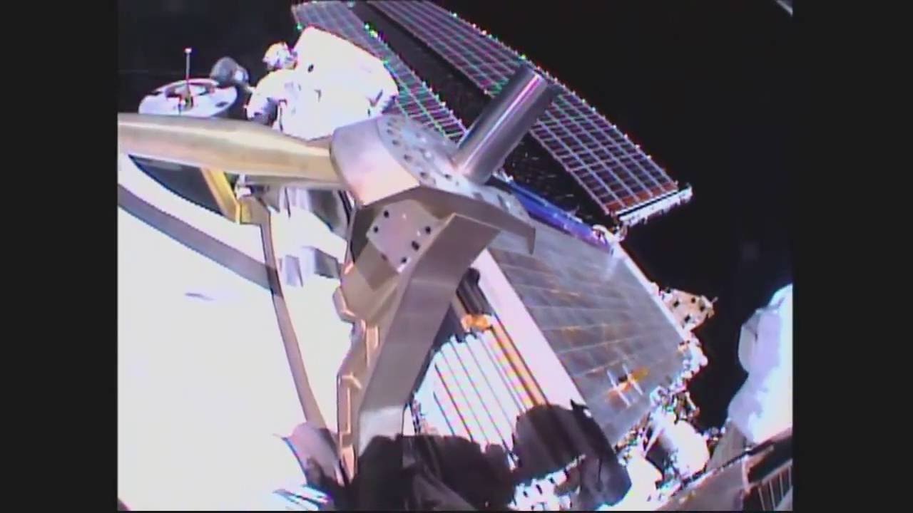 NASA Astronauts Conduct Second Spacewalk in Two Weeks Outside the Space ...