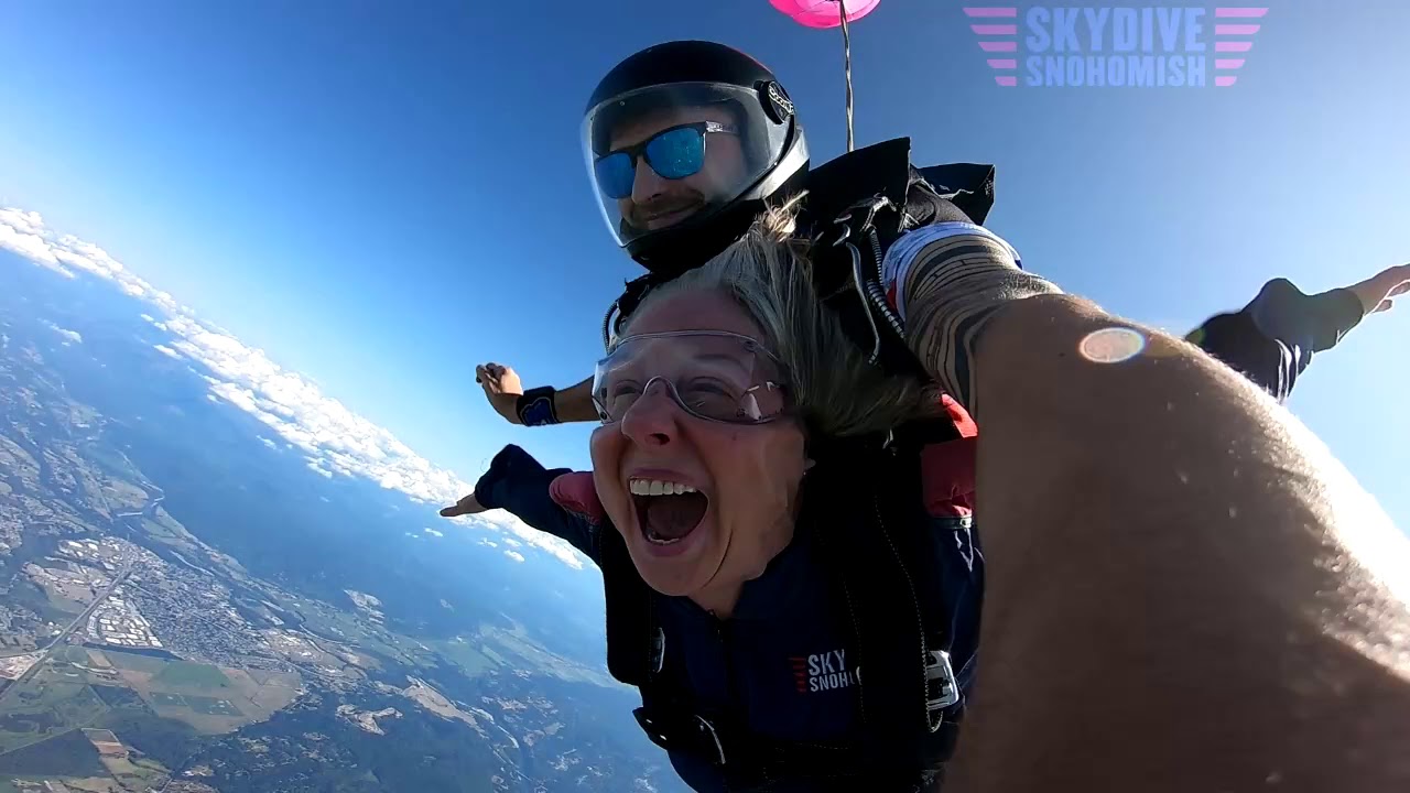 Mary Hatch's Tandem skydive! - YouTube