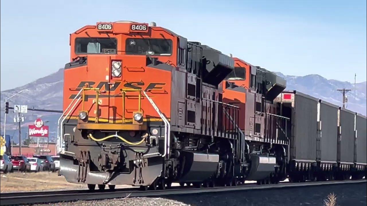 BNSF #6337 Leading & NB E-AMHWTM With Two SD70ACe DP Units 1/22/23 - YouTube