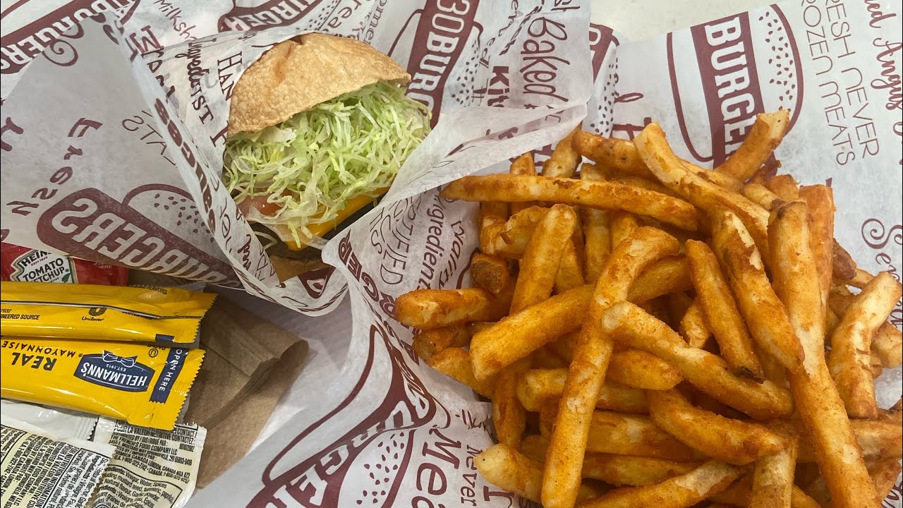 30 burger fast food restaurant in Newark Nj - YouTube