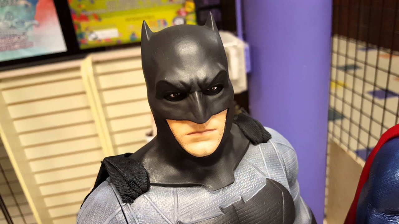 Jakks Pacific 20 Inch Batman v Superman Figures. - YouTube