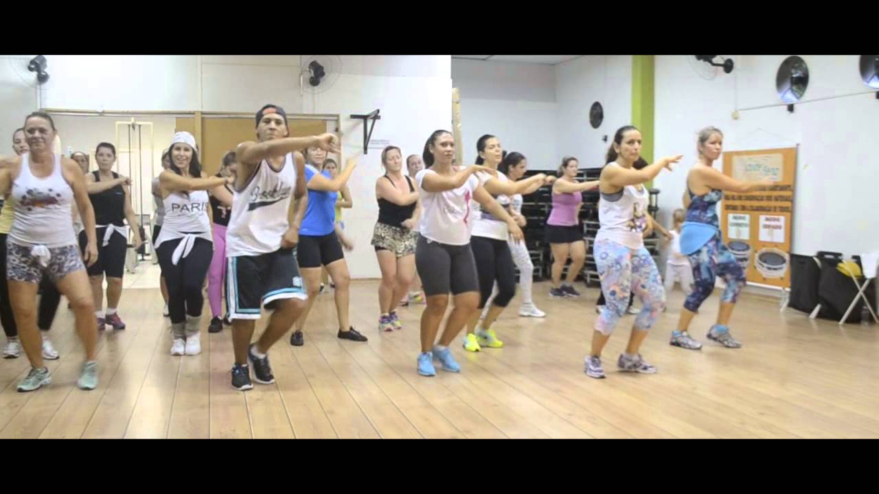 ZUMBA / AFRICAN - SHAKE BODY - YouTube