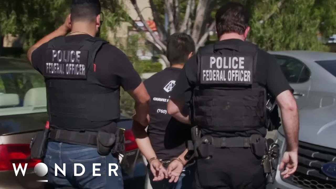 ICE Police: American Border Controls and Deportation Flights - YouTube