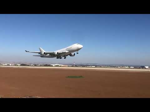 Watch ! Boeing 747-400 ElAl Cargo close take off - YouTube
