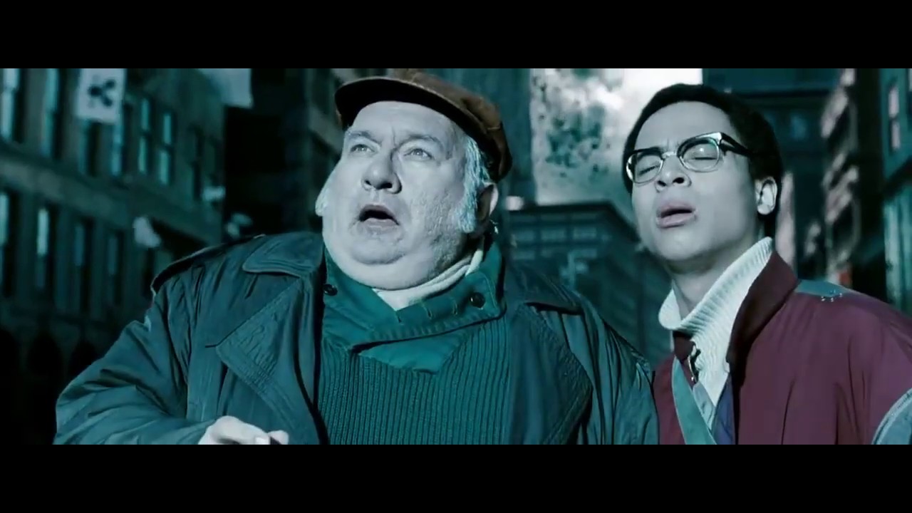 The Electricity power blast "BOOM" scene from the movie Watchmen 2009 ...