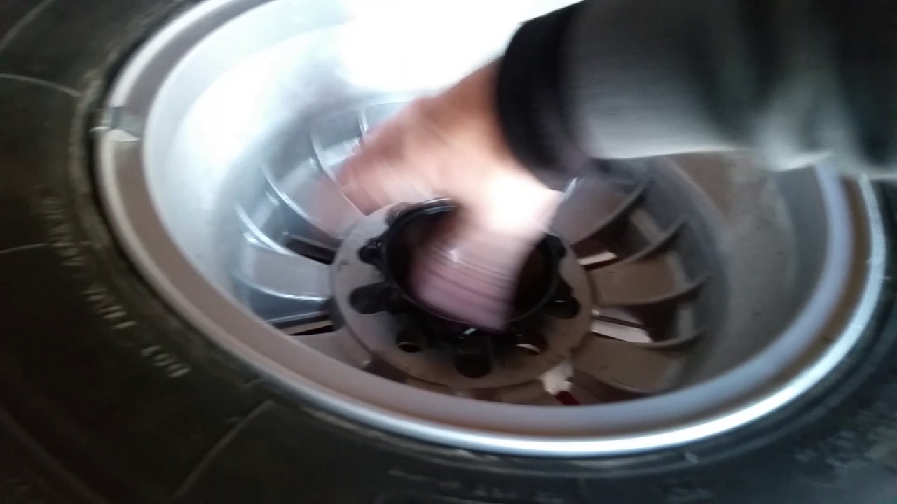 Rover p6 mount spare wheel on the boot lid - YouTube