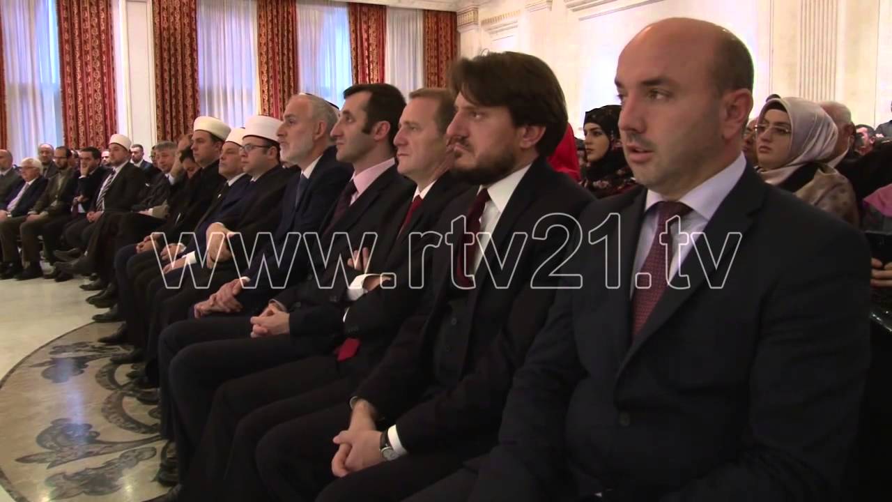 Libri "Ligjerime per fene e atdheun"- 24.11.2015 - YouTube