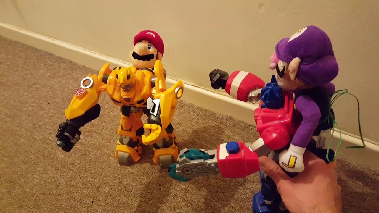 Super mario bros plush Waluigi and Mario transformer battle - YouTube