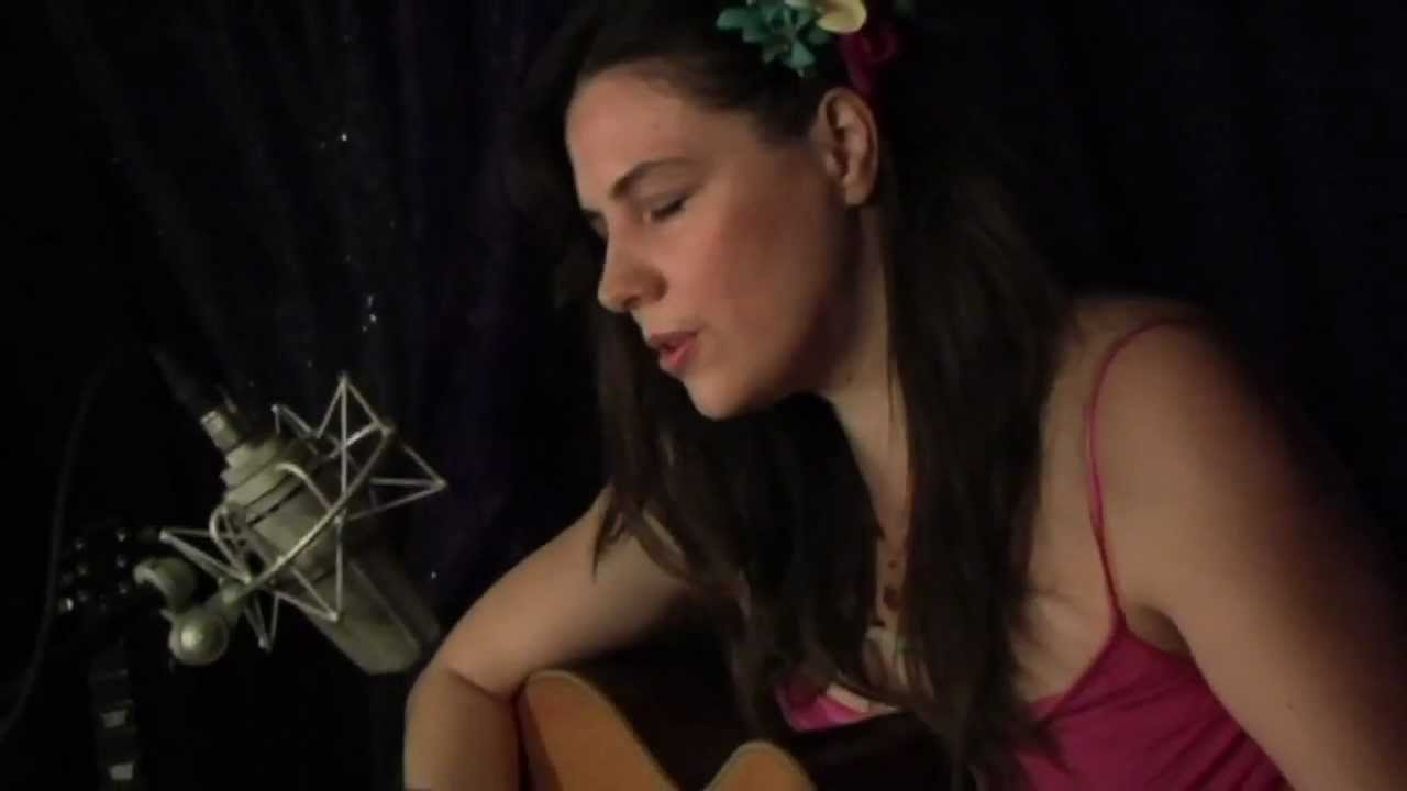 Sara Petite "Doghouse Rose" - YouTube