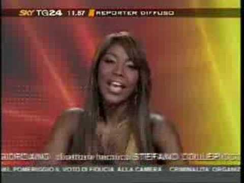 Ainett Stephens la Gatta Nera, saluta i lettori di Sky TG24 Reporter Diffuso