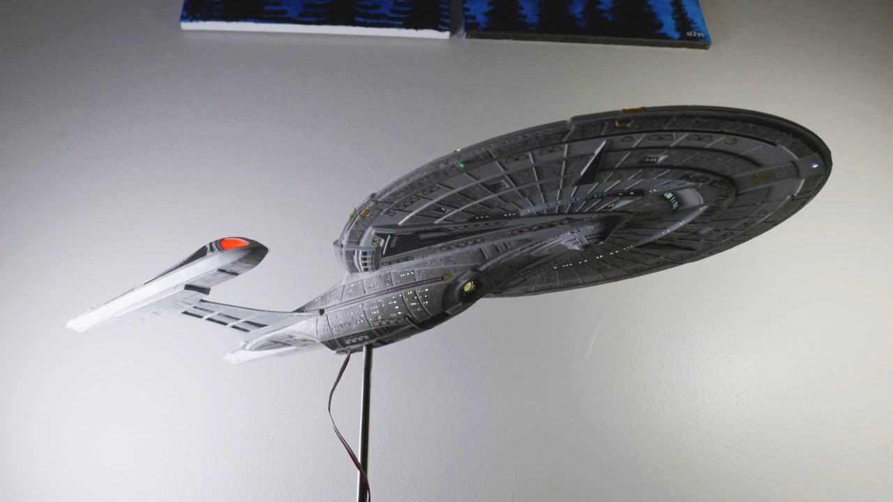 AMT/Round2 USS Enterprise-E NCC-1701-E Model Kit - YouTube