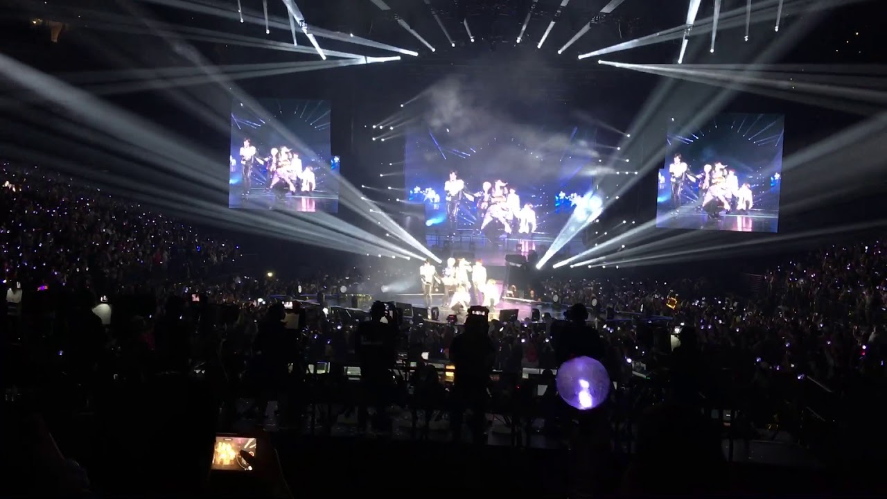 BTS' Love Yourself World Tour Oracle Arena Namjoon’s Birthday 09/12/18 ...